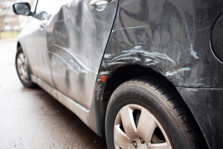 Who’s At Fault for a Sideswipe Accident?